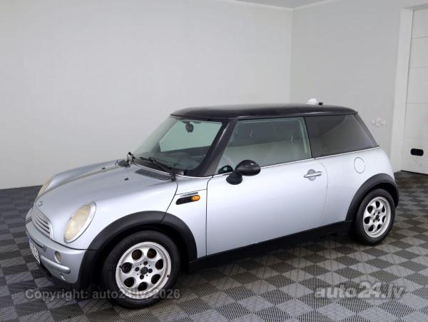 Grey MINI Cooper 2002 in Tallinn, with an engine capacity of 1.60 L and mileage of 215 thousand km for 699 €, photo 2 on AUTOMOTO.COM.LV