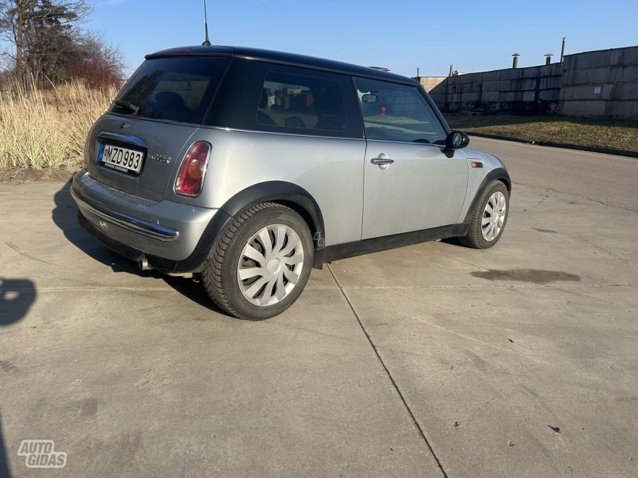 Grey MINI Cooper 2002 in Kaunas, with an engine capacity of 1.60 L and mileage of 226 thousand km for 1600 €, photo 4 on AUTOMOTO.COM.LV