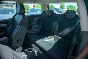 Pelēks MINI Cooper 2002 Liepāja, ar dzinēja tilpumu 1.60 L un nobraukumu 211 tūkst. km par 2650 €, foto 9 vietnē AUTOMOTO.COM.LV