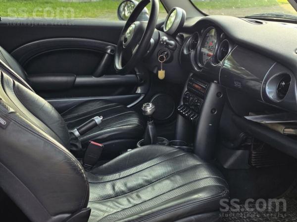 Grey MINI Cooper 2002 in Liepaja, with an engine capacity of 1.60 L and mileage of 228 thousand km for 1700 €, photo 10 on AUTOMOTO.COM.LV