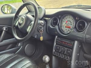 Серый Мини Купер 2002 в Лиепая, объемом двигателя 1.60 л и пробегом 228 тыс. км за 1700 €, фото 12 на AUTOMOTO.COM.LV
