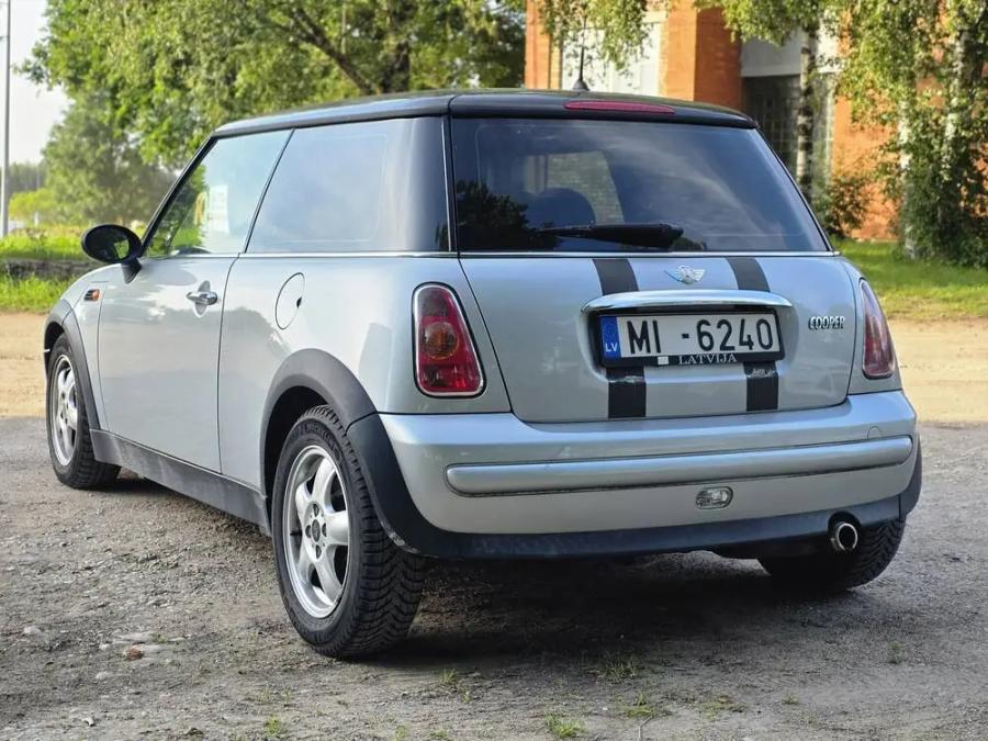 Pelēks MINI Cooper 2002 Grobiņa, ar dzinēja tilpumu 1.60 L un nobraukumu 228 tūkst. km par 1700 €, foto 4 vietnē AUTOMOTO.COM.LV
