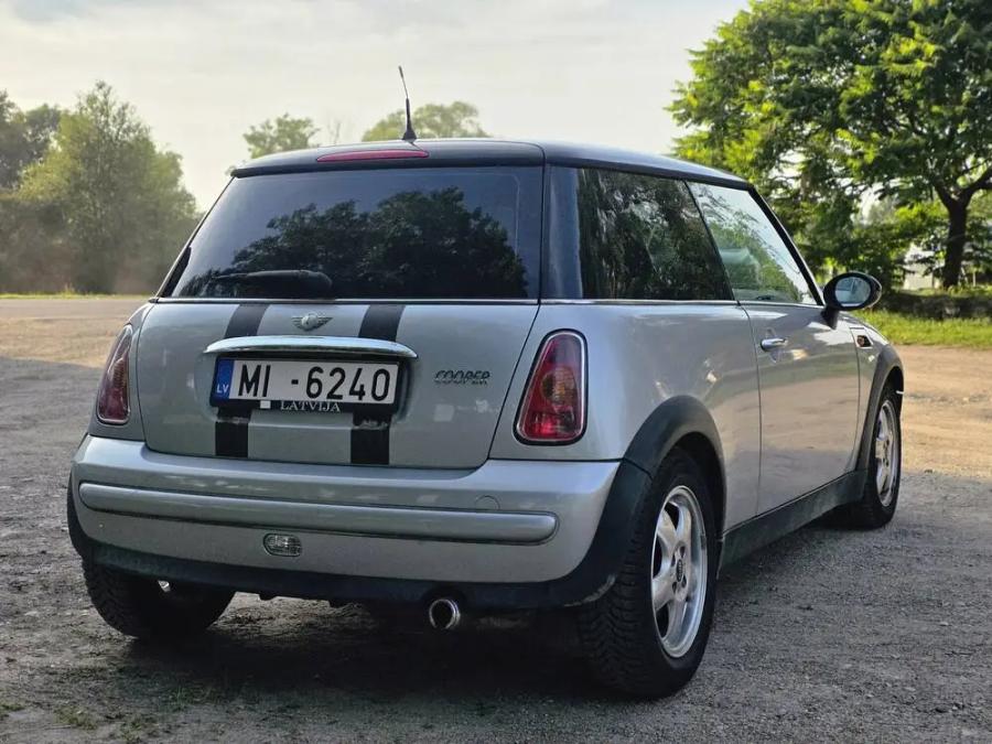 Pelēks MINI Cooper 2002 Grobiņa, ar dzinēja tilpumu 1.60 L un nobraukumu 228 tūkst. km par 1700 €, foto 5 vietnē AUTOMOTO.COM.LV