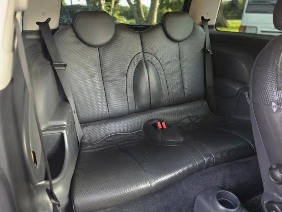 Pelēks MINI Cooper 2002 Grobiņa, ar dzinēja tilpumu 1.60 L un nobraukumu 228 tūkst. km par 1700 €, foto 14 vietnē AUTOMOTO.COM.LV