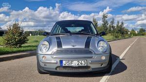 Grey MINI Cooper 2002 in Vilnius, with an engine capacity of 1.60 L and mileage of 311 thousand km for 1090 €, photo 4 on AUTOMOTO.COM.LV