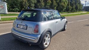 Grey MINI Cooper 2002 in Vilnius, with an engine capacity of 1.60 L and mileage of 311 thousand km for 1090 €, photo 10 on AUTOMOTO.COM.LV