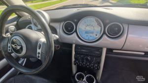 Grey MINI Cooper 2002 in Vilnius, with an engine capacity of 1.60 L and mileage of 311 thousand km for 1090 €, photo 18 on AUTOMOTO.COM.LV