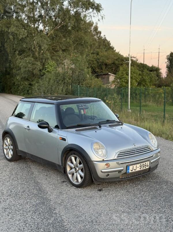 Pelēks MINI Cooper 2003 Rīga, ar dzinēja tilpumu 1.60 L un nobraukumu 234 tūkst. km par 1200 €, foto 2 vietnē AUTOMOTO.COM.LV