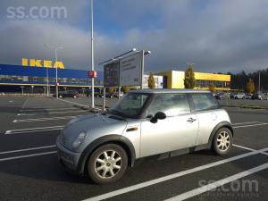 Grey MINI Cooper 2003 in Riga, with an engine capacity of 1.60 L and mileage of 262 thousand km for 1200 €, photo 2 on AUTOMOTO.COM.LV