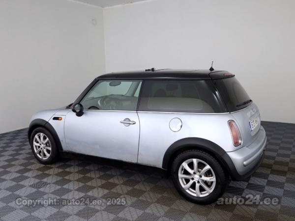 Pelēks MINI Cooper 2003 Tallina, ar dzinēja tilpumu 1.60 L un nobraukumu 189 tūkst. km par 1199 €, foto 4 vietnē AUTOMOTO.COM.LV