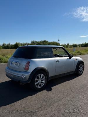 Grey MINI Cooper 2003 in Tallinn, with an engine capacity of 1.60 L and mileage of 192 thousand km for 1390 €, photo 7 on AUTOMOTO.COM.LV