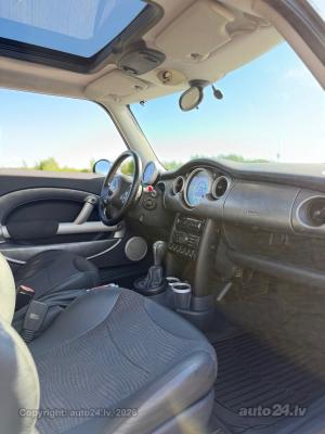 Grey MINI Cooper 2003 in Tallinn, with an engine capacity of 1.60 L and mileage of 192 thousand km for 1390 €, photo 10 on AUTOMOTO.COM.LV