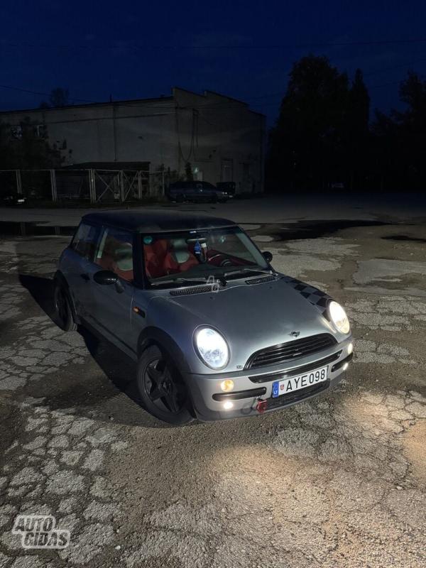 MINI Cooper 2003 in Radviliskis on AUTOMOTO.COM.LV Grey MINI Cooper 2003 in Radviliskis, with an engine capacity of 1.60 L and mileage of 252 thousand km for 1400 €, photo 1 on AUTOMOTO.COM.LV
