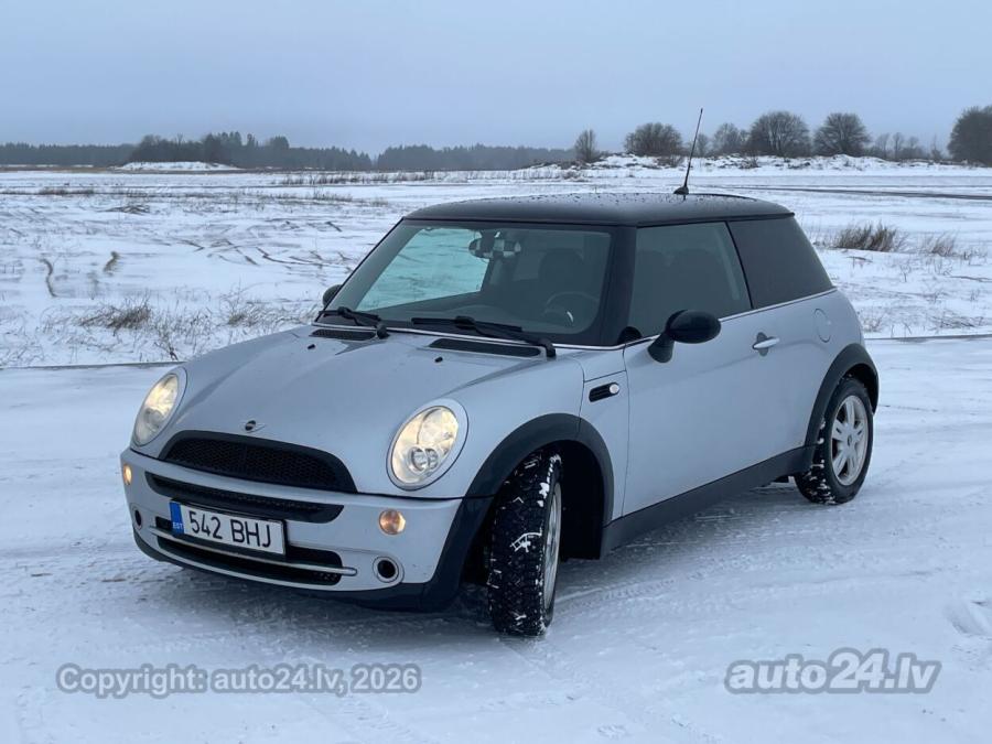 Pelēks MINI Cooper 2004 Tallina, ar dzinēja tilpumu 1.60 L un nobraukumu 217 tūkst. km par 1800 €, foto 1 vietnē AUTOMOTO.COM.LV