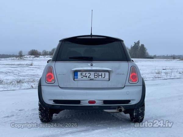 Pelēks MINI Cooper 2004 Tallina, ar dzinēja tilpumu 1.60 L un nobraukumu 217 tūkst. km par 1800 €, foto 7 vietnē AUTOMOTO.COM.LV