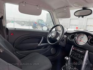 Pelēks MINI Cooper 2004 Tallina, ar dzinēja tilpumu 1.60 L un nobraukumu 217 tūkst. km par 1800 €, foto 11 vietnē AUTOMOTO.COM.LV