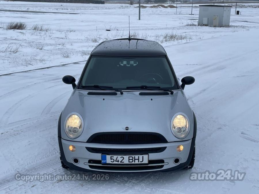 Pelēks MINI Cooper 2004 Tallina, ar dzinēja tilpumu 1.60 L un nobraukumu 217 tūkst. km par 1800 €, foto 15 vietnē AUTOMOTO.COM.LV