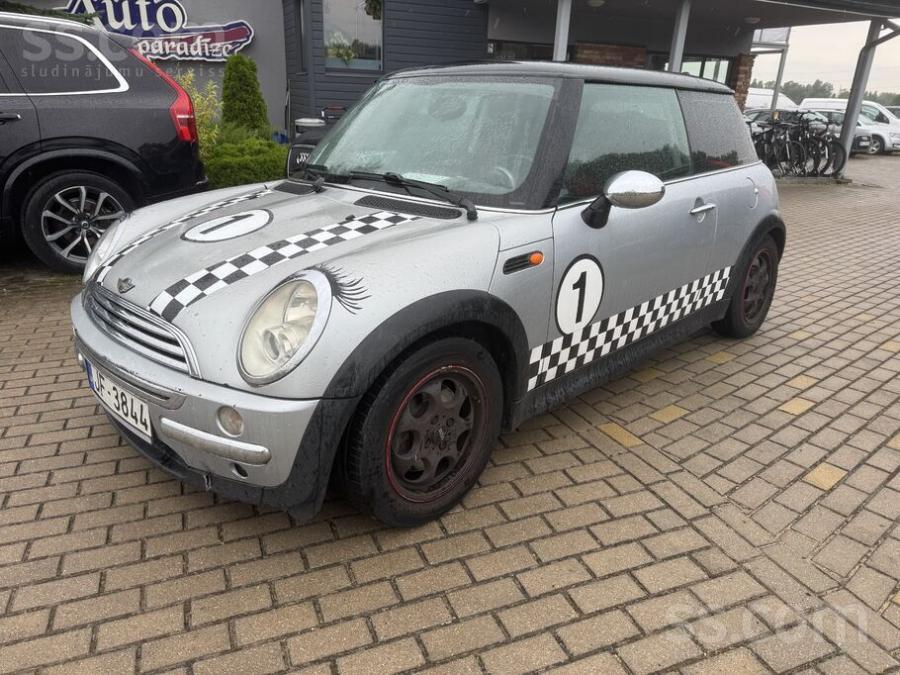 Grey MINI Cooper 2005 in Talsi, with an engine capacity of 1.40 L and mileage of 0 thousand km for 1200 €, photo 1 on AUTOMOTO.COM.LV