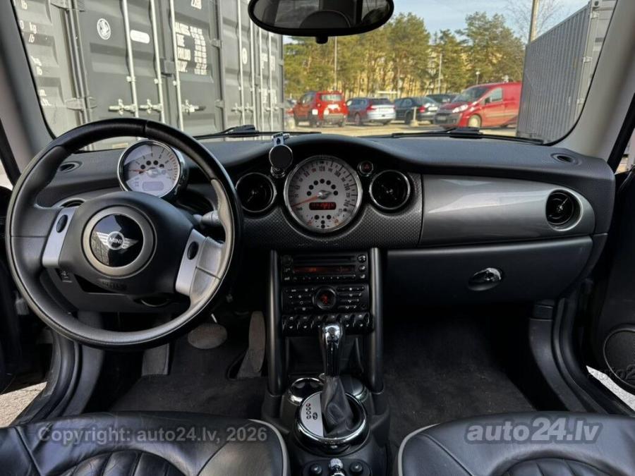Grey MINI Cooper 2006 in Tallinn, with an engine capacity of 1.60 L and mileage of 268 thousand km for 2800 €, photo 18 on AUTOMOTO.COM.LV