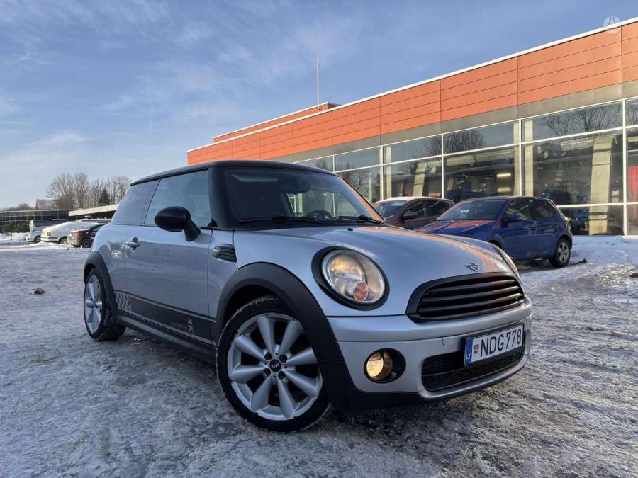 Grey MINI Cooper 2007 in Klaipeda, with an engine capacity of 1.60 L and mileage of 307 thousand km for 3800 €, photo 2 on AUTOMOTO.COM.LV