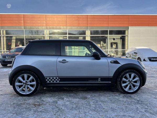 Grey MINI Cooper 2007 in Klaipeda, with an engine capacity of 1.60 L and mileage of 307 thousand km for 3800 €, photo 6 on AUTOMOTO.COM.LV