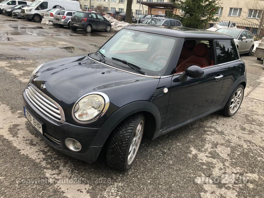 Pelēks MINI Cooper 2007 Tallina, ar dzinēja tilpumu 1.60 L un nobraukumu 138 tūkst. km par 3499 €, foto 1 vietnē AUTOMOTO.COM.LV