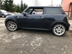 Pelēks MINI Cooper 2007 Tallina, ar dzinēja tilpumu 1.60 L un nobraukumu 138 tūkst. km par 3499 €, foto 6 vietnē AUTOMOTO.COM.LV