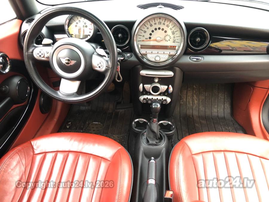 Pelēks MINI Cooper 2007 Tallina, ar dzinēja tilpumu 1.60 L un nobraukumu 138 tūkst. km par 3499 €, foto 7 vietnē AUTOMOTO.COM.LV