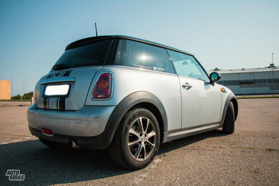 Pelēks MINI Cooper 2007 Kauņa, ar dzinēja tilpumu 1.60 L un nobraukumu 269 tūkst. km par 3000 €, foto 6 vietnē AUTOMOTO.COM.LV