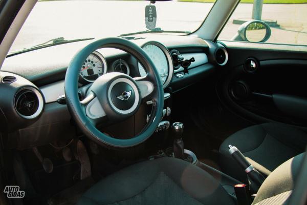 Grey MINI Cooper 2007 in Kaunas, with an engine capacity of 1.60 L and mileage of 269 thousand km for 3000 €, photo 9 on AUTOMOTO.COM.LV