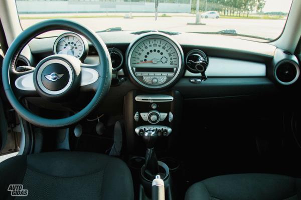 Grey MINI Cooper 2007 in Kaunas, with an engine capacity of 1.60 L and mileage of 269 thousand km for 3000 €, photo 10 on AUTOMOTO.COM.LV