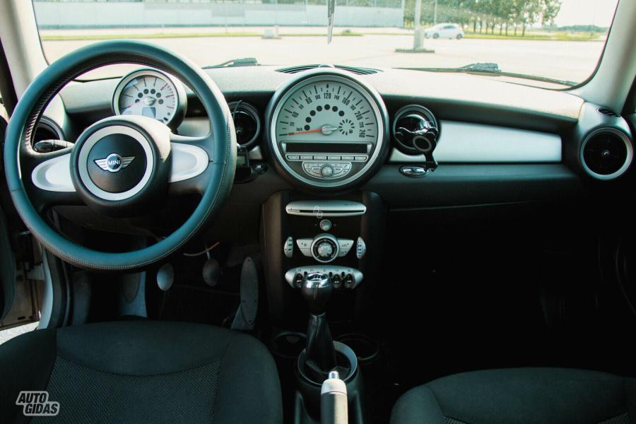 Pelēks MINI Cooper 2007 Kauņa, ar dzinēja tilpumu 1.60 L un nobraukumu 269 tūkst. km par 3000 €, foto 11 vietnē AUTOMOTO.COM.LV