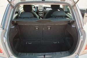Pelēks MINI Cooper 2007 Kauņa, ar dzinēja tilpumu 1.60 L un nobraukumu 269 tūkst. km par 3000 €, foto 13 vietnē AUTOMOTO.COM.LV
