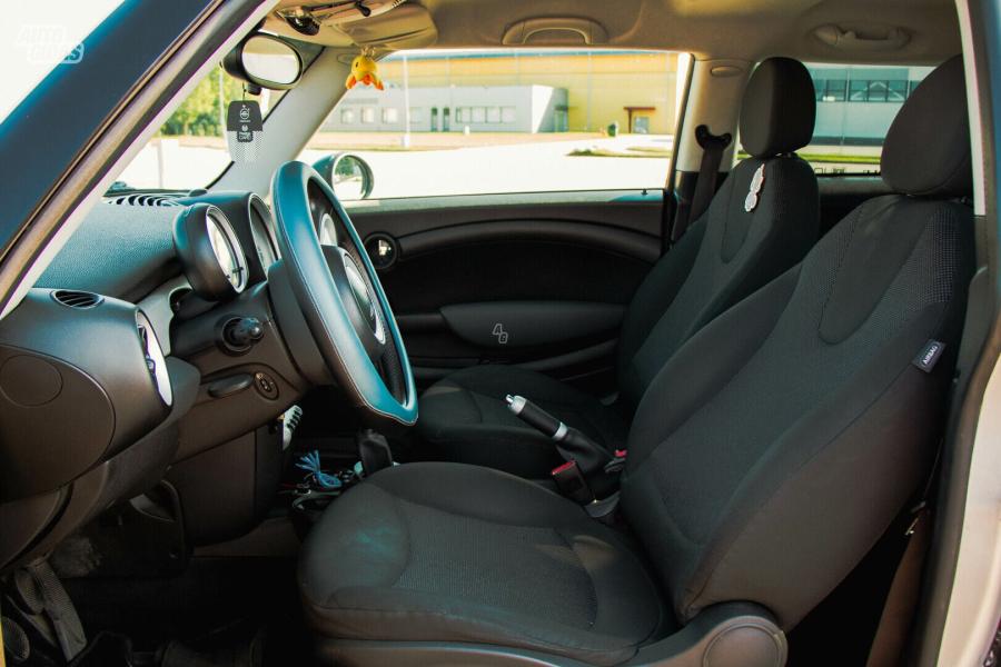 Pelēks MINI Cooper 2007 Kauņa, ar dzinēja tilpumu 1.60 L un nobraukumu 269 tūkst. km par 3000 €, foto 15 vietnē AUTOMOTO.COM.LV