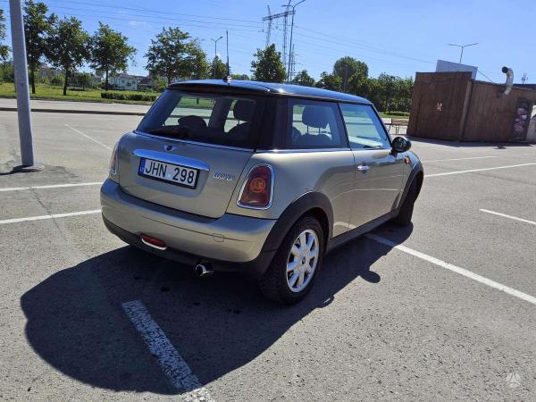 Grey MINI Cooper 2007 in Siauliai, with an engine capacity of 1.60 L and mileage of 164 thousand km for 1500 €, photo 3 on AUTOMOTO.COM.LV