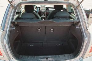 Grey MINI Cooper 2007 in Kaunas, with an engine capacity of 0.00 L and mileage of 260 thousand km for 2000 €, photo 6 on AUTOMOTO.COM.LV