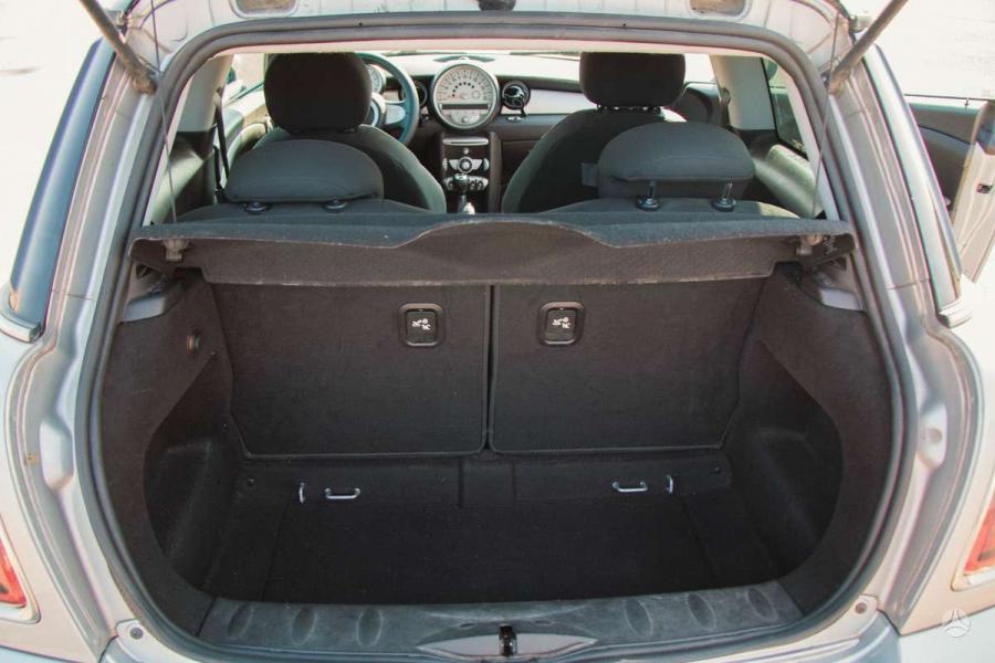 Grey MINI Cooper 2007 in Kaunas, with an engine capacity of 0.00 L and mileage of 260 thousand km for 2000 €, photo 6 on AUTOMOTO.COM.LV