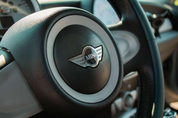 Grey MINI Cooper 2007 in Kaunas, with an engine capacity of 0.00 L and mileage of 260 thousand km for 2000 €, photo 9 on AUTOMOTO.COM.LV