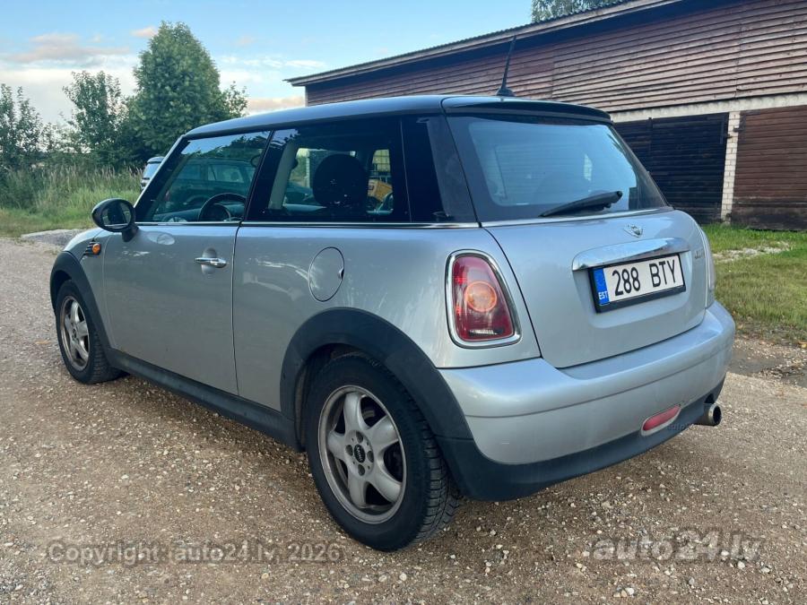 Grey MINI Cooper 2007 in Tallinn, with an engine capacity of 1.60 L and mileage of 178 thousand km for 1999 €, photo 4 on AUTOMOTO.COM.LV
