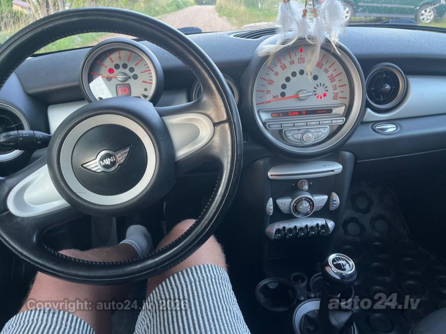 Grey MINI Cooper 2007 in Tallinn, with an engine capacity of 1.60 L and mileage of 178 thousand km for 1999 €, photo 7 on AUTOMOTO.COM.LV
