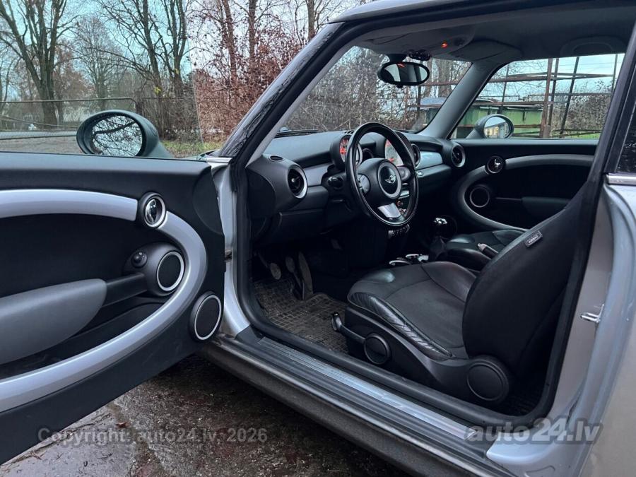 Grey MINI Cooper 2008 in Tartu, with an engine capacity of 1.60 L and mileage of 166 thousand km for 2500 €, photo 10 on AUTOMOTO.COM.LV