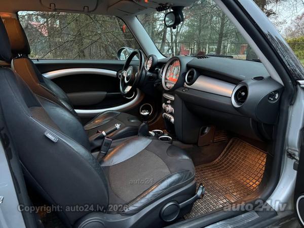Grey MINI Cooper 2008 in Tartu, with an engine capacity of 1.60 L and mileage of 166 thousand km for 2500 €, photo 10 on AUTOMOTO.COM.LV