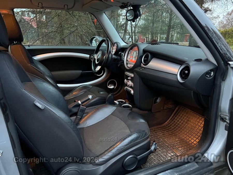 Grey MINI Cooper 2008 in Tartu, with an engine capacity of 1.60 L and mileage of 166 thousand km for 2500 €, photo 11 on AUTOMOTO.COM.LV