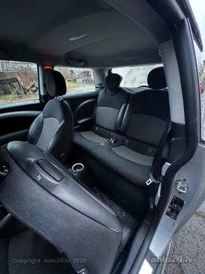 Grey MINI Cooper 2008 in Tartu, with an engine capacity of 1.60 L and mileage of 166 thousand km for 2500 €, photo 12 on AUTOMOTO.COM.LV