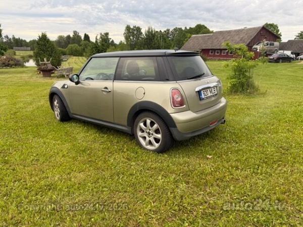 Pelēks MINI Cooper 2008 Tallina, ar dzinēja tilpumu 1.60 L un nobraukumu 153 tūkst. km par 3500 €, foto 3 vietnē AUTOMOTO.COM.LV