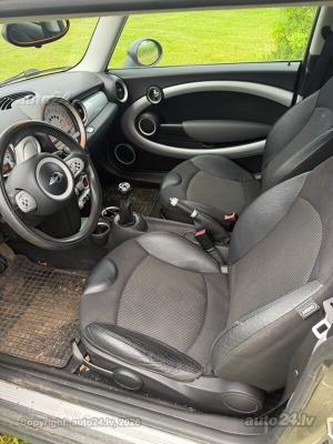 Pelēks MINI Cooper 2008 Tallina, ar dzinēja tilpumu 1.60 L un nobraukumu 153 tūkst. km par 3500 €, foto 7 vietnē AUTOMOTO.COM.LV