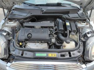 Pelēks MINI Cooper 2008 Talsi, ar dzinēja tilpumu 1.60 L un nobraukumu 162 tūkst. km par 3450 €, foto 17 vietnē AUTOMOTO.COM.LV