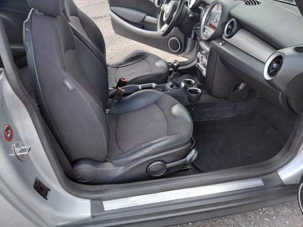 Pelēks MINI Cooper 2008 Talsi, ar dzinēja tilpumu 1.60 L un nobraukumu 162 tūkst. km par 3450 €, foto 7 vietnē AUTOMOTO.COM.LV