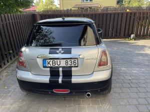 Grey MINI Cooper 2008 in Vilnius, with an engine capacity of 1.56 L and mileage of 307 thousand km for 1750 €, photo 5 on AUTOMOTO.COM.LV