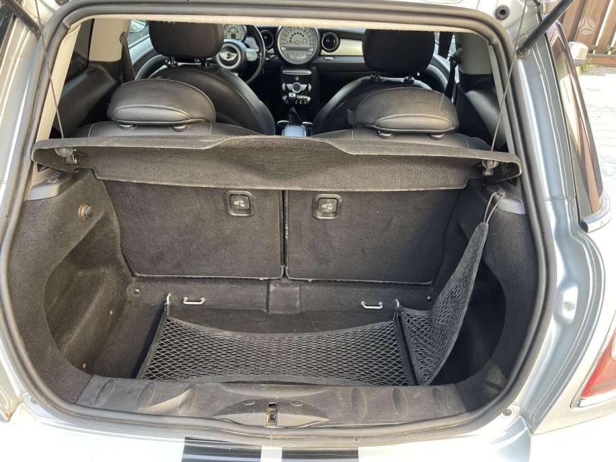 Grey MINI Cooper 2008 in Vilnius, with an engine capacity of 1.56 L and mileage of 307 thousand km for 1750 €, photo 10 on AUTOMOTO.COM.LV